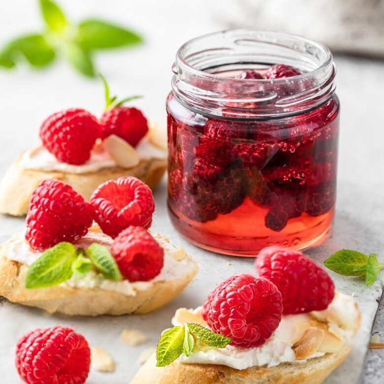 Maliny w miodzie Krupiec 220g - Konesso.pl